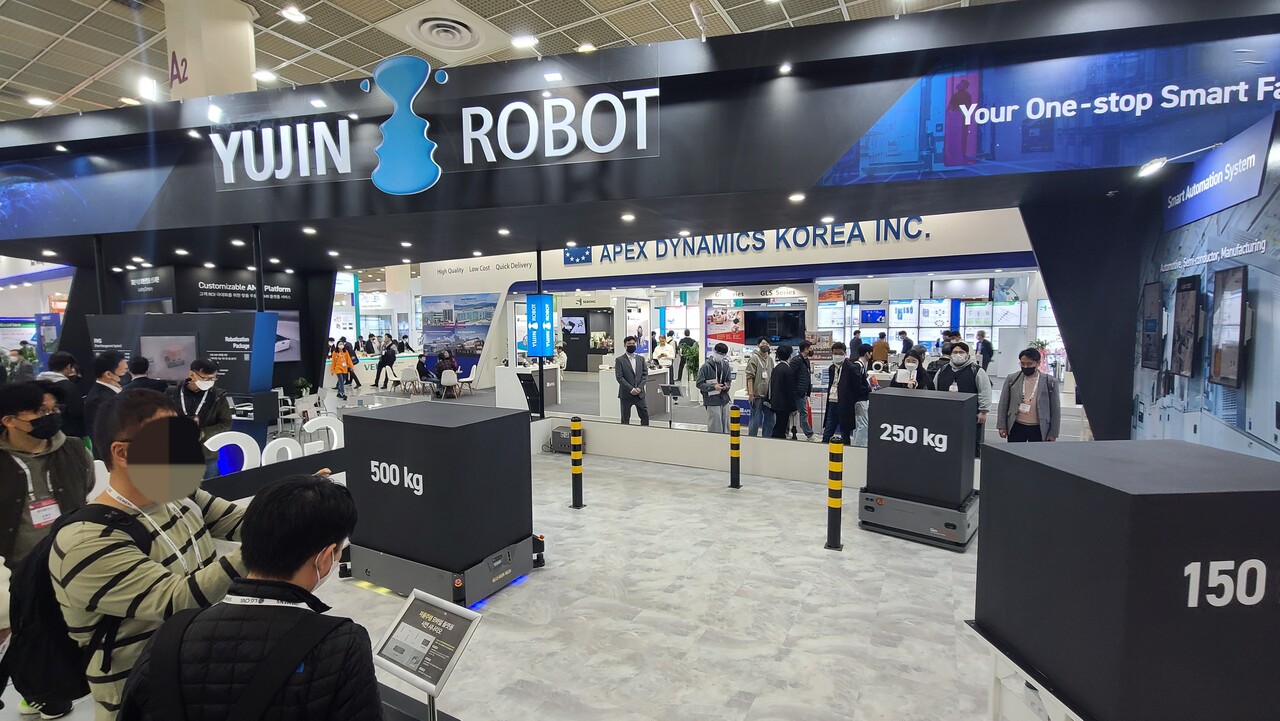 유진로봇, 'SFAW 2023' 성료… 500kg 싣는 물류로봇 '고카트' 선보여